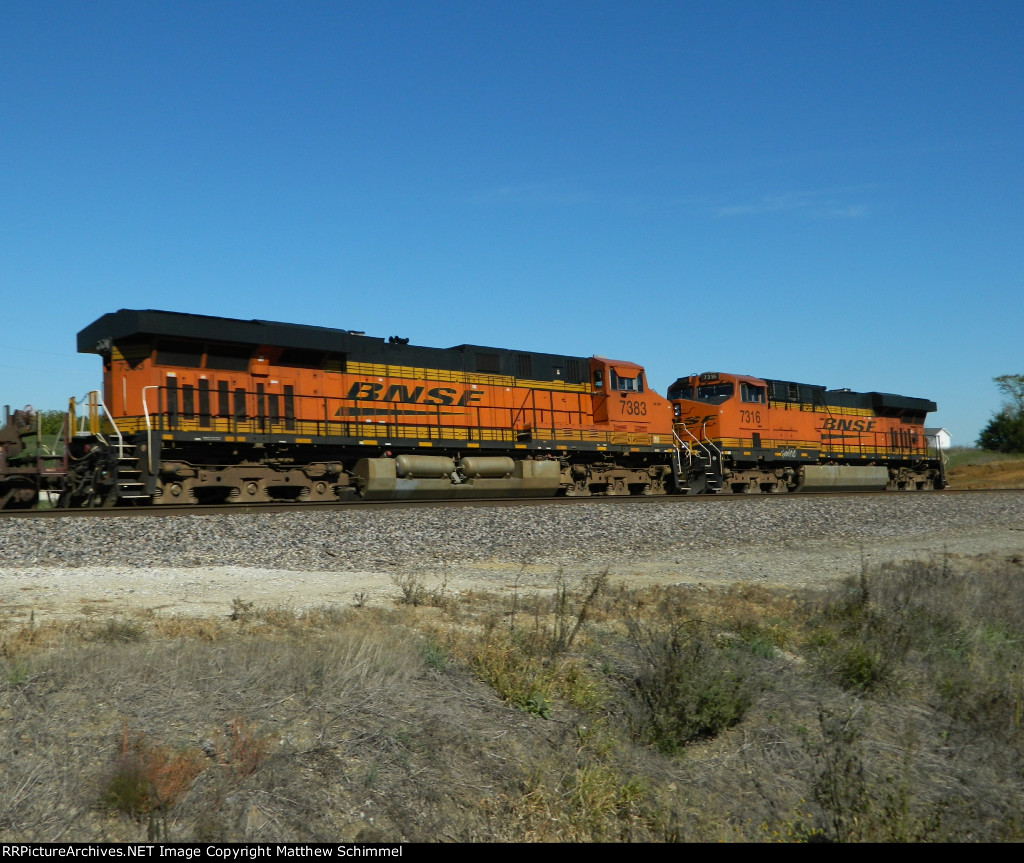 BNSF 7383 & BNSF 7316 - DPU's